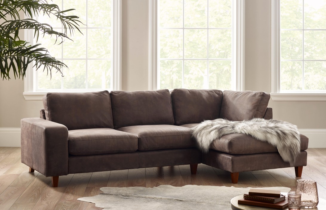 Wellington Chaise Sofa | Corner Sofas